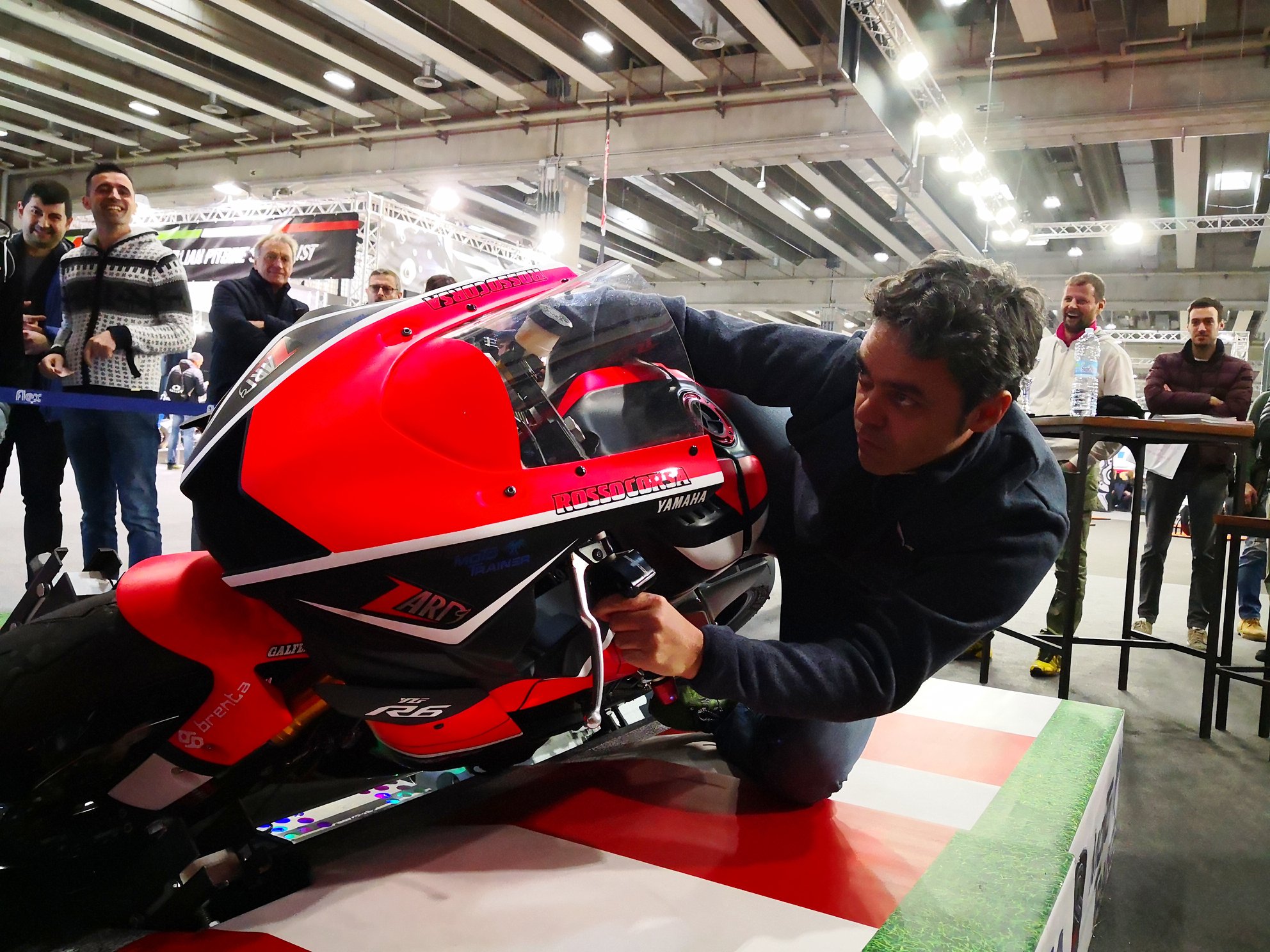 SIMULATEUR MOTO GP – Fun animations